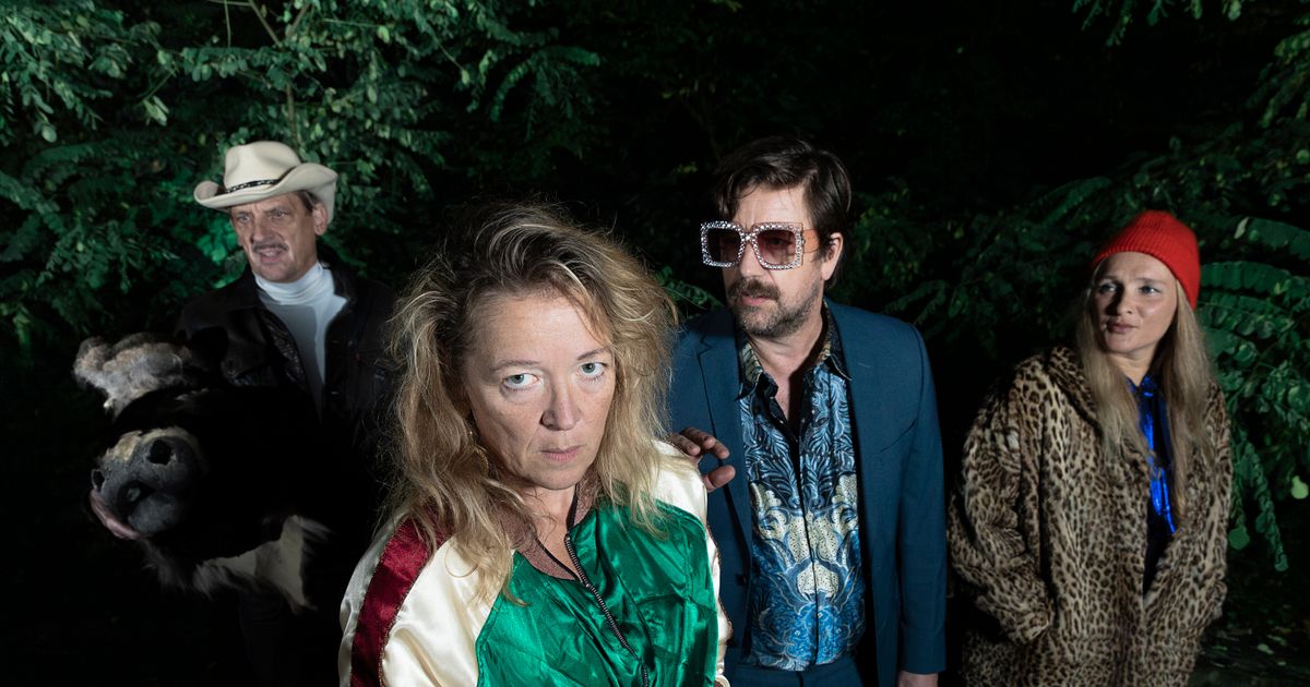 Casco Phil en Muziektheater Transparant, Koen De Graeve & Ariane Van ...